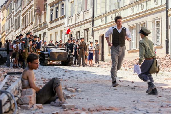 Jak odtwarzano stolicę w filmie „Miasto 44” | Sen o Warszawie - strona ...