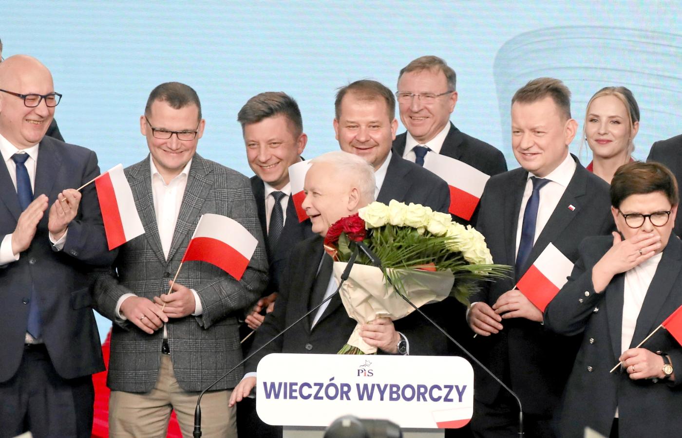 PiS złapał wiatr w żagle, Kaczyński się wzmocnił. Co zrobi Tusk? Wersal musi się skończyć ...