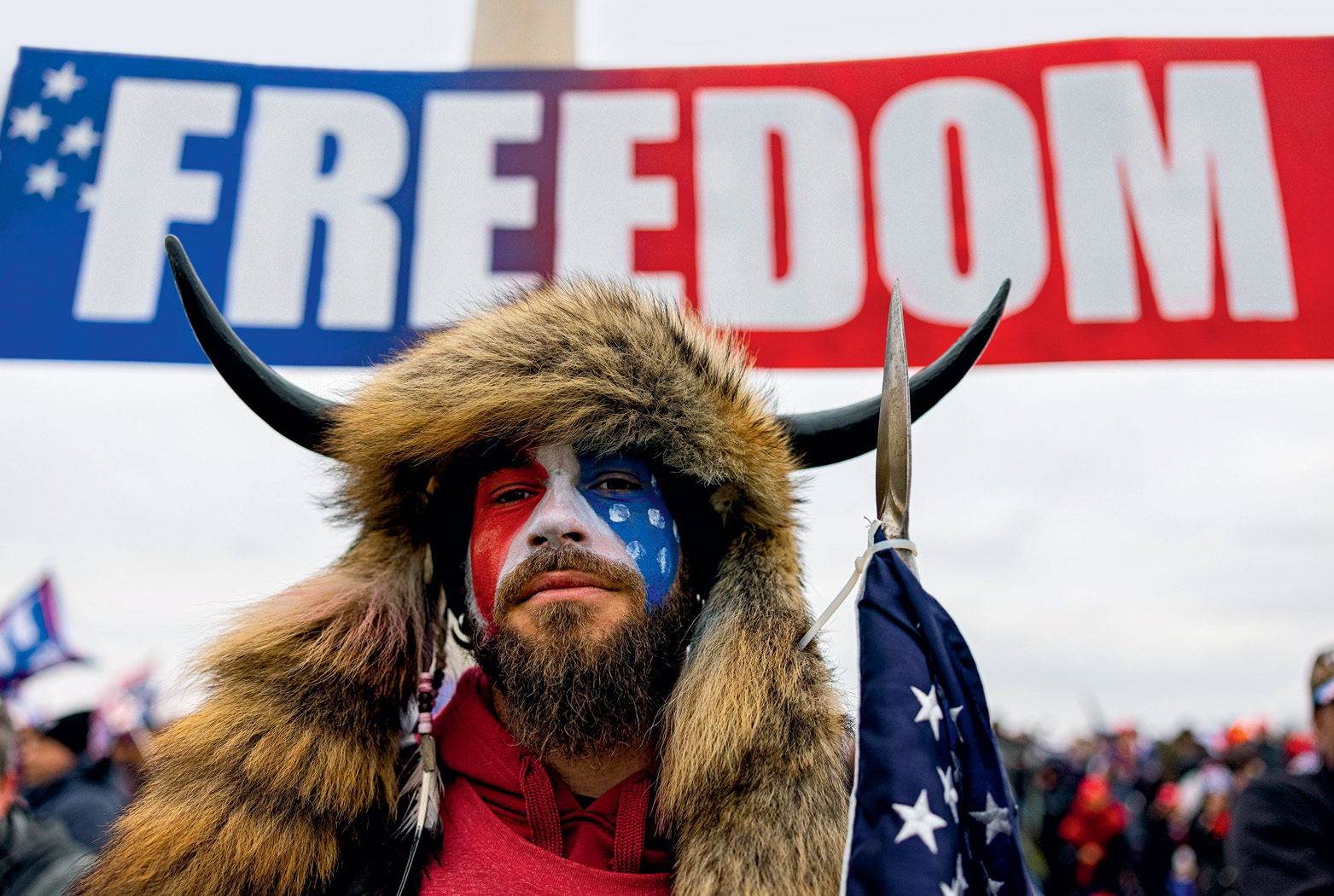 Człowiek bizon. 25 maja Jacob Chansley wyszedł z więzienia. Spędził tam ...